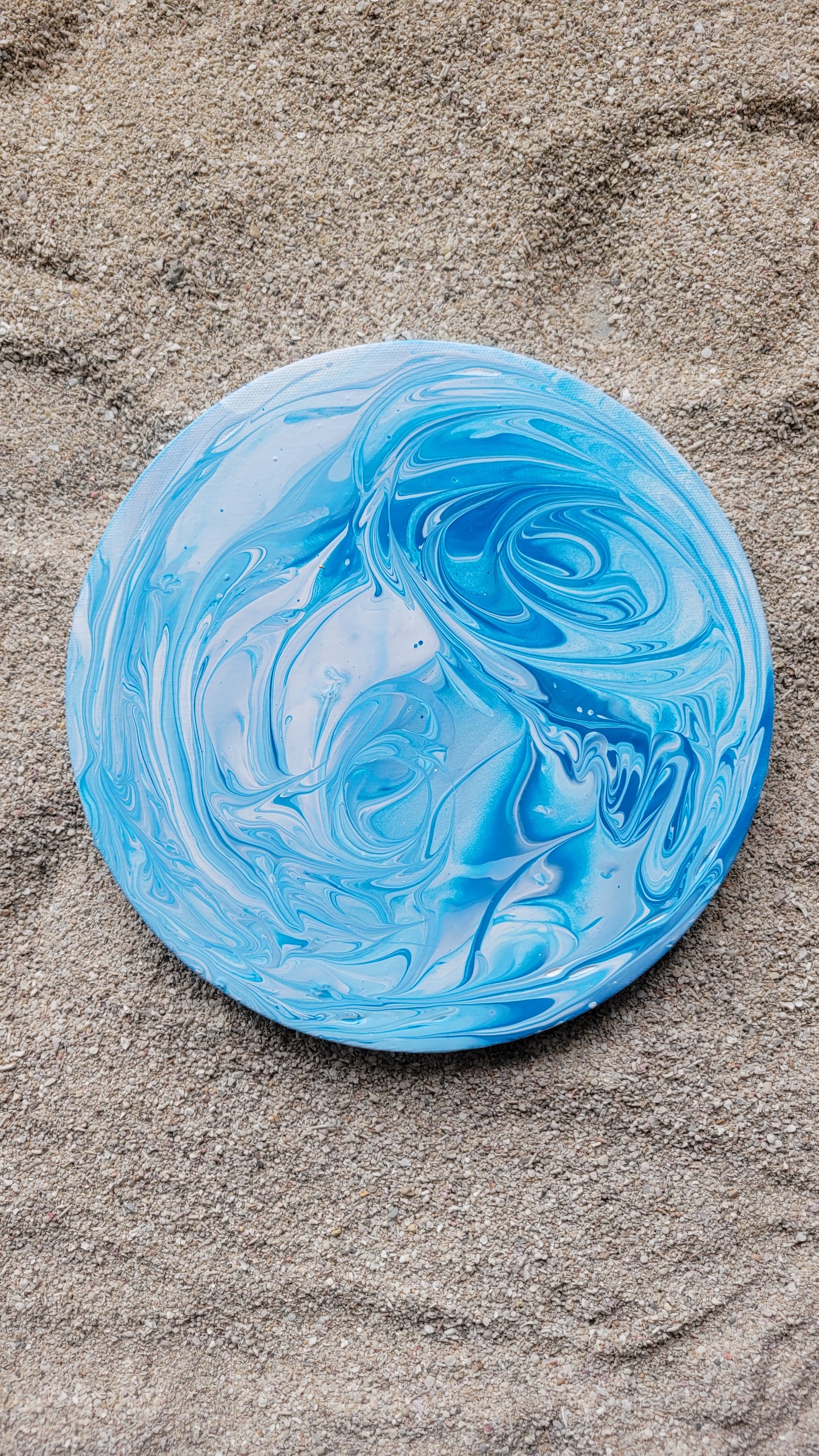『ポーリングアート』／ Round Canvas Paint Pouring – Artbar Okinawa（アートバー沖縄）